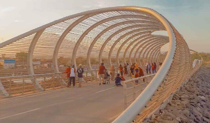 √ Pantai Boom Banyuwangi: Rute dan Harga Tiket Masuk ke Lokasi